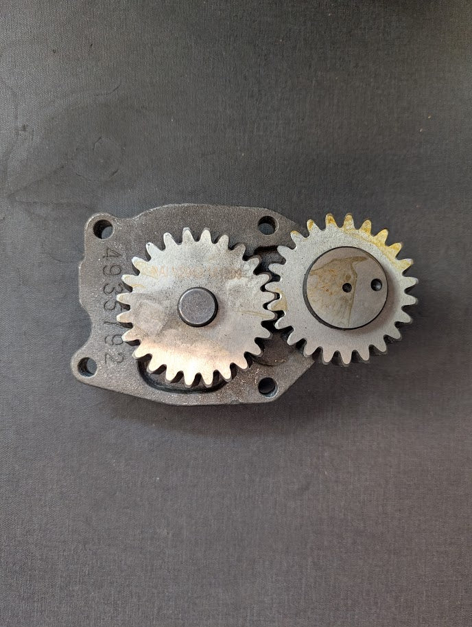 New Cummins 6B Series Oil Pump # 4935792 / 141319 – Young and Sons
